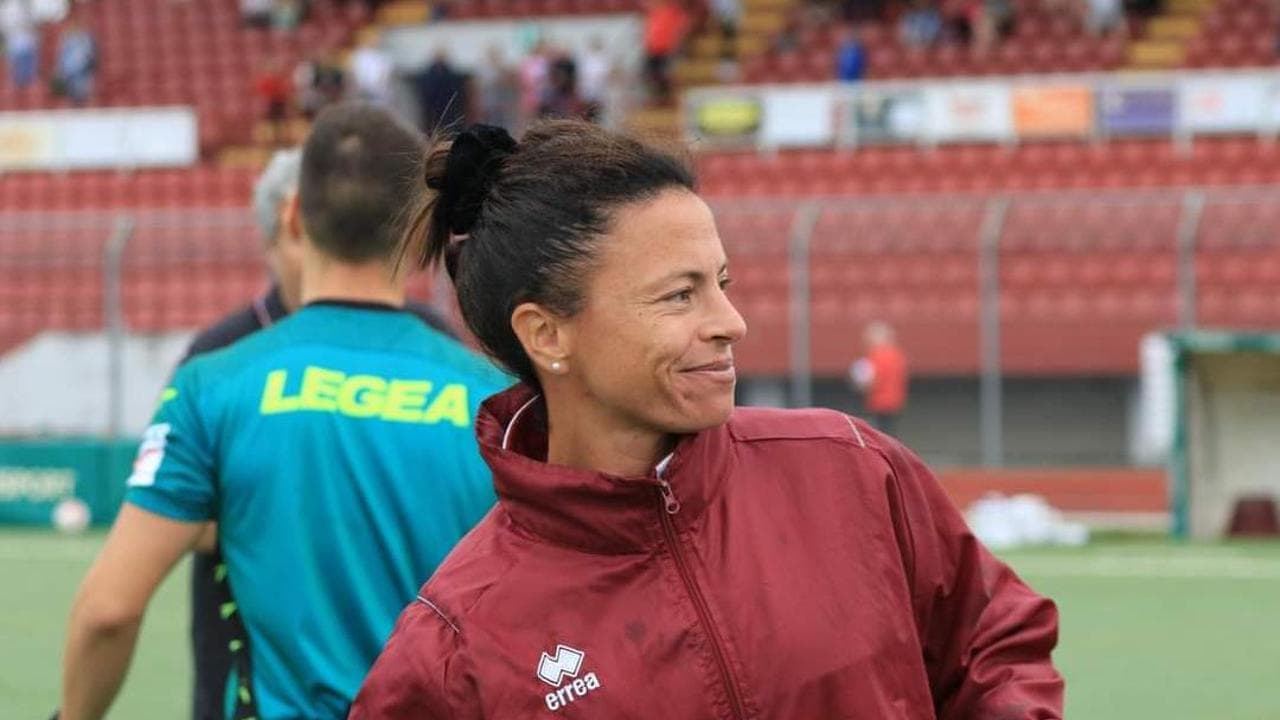 La storia di Sandy Iannella, l'unica allenatrice donna nel mondo ...