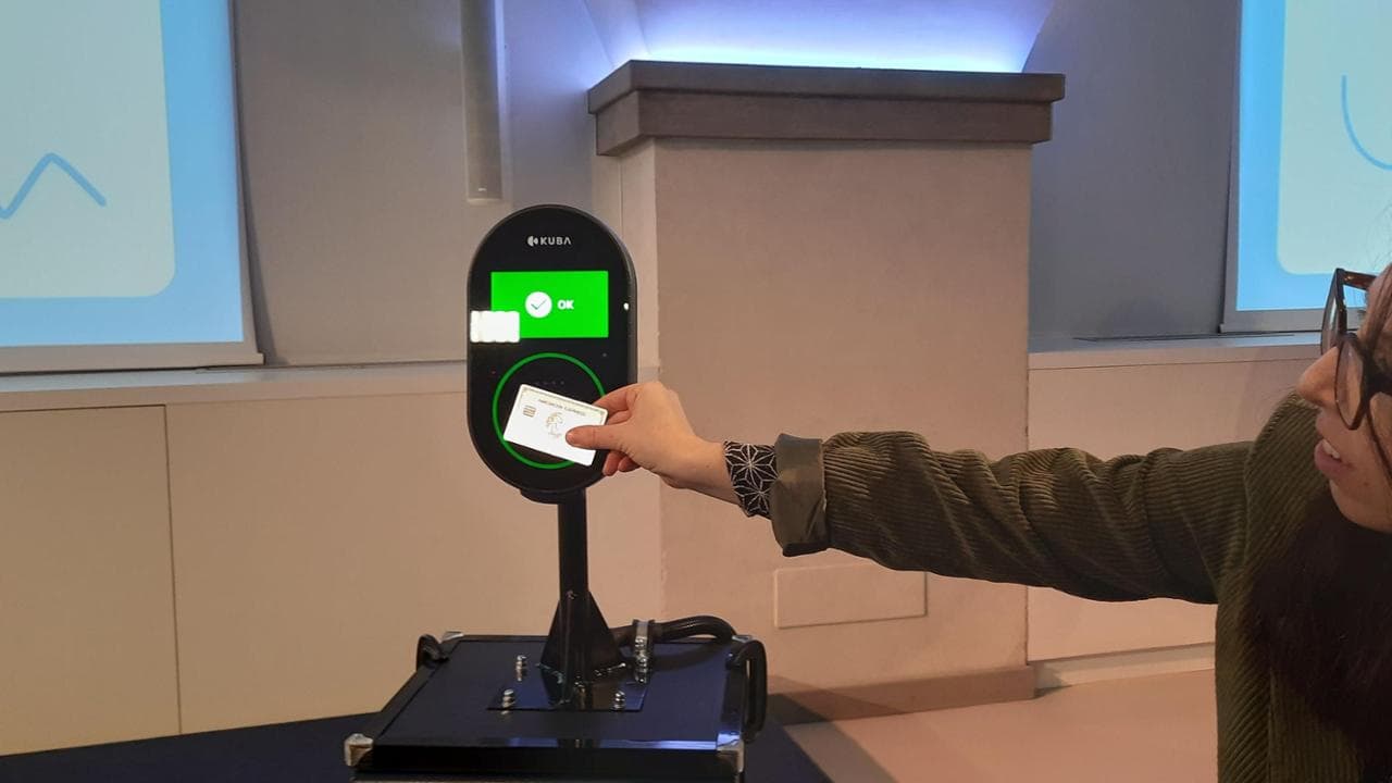 Rivoluzione digitale nel Tpl toscano, su bus e tram il biglietto è ...