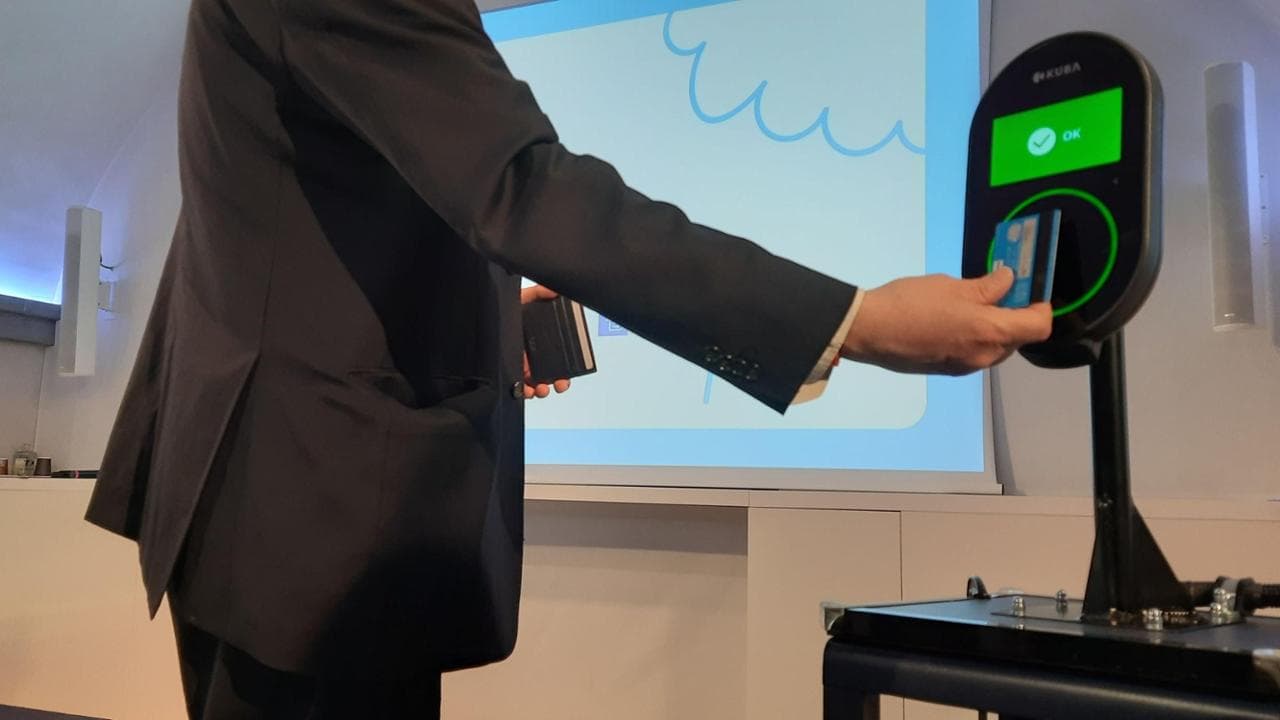 Rivoluzione digitale nel Tpl toscano, su bus e tram il biglietto è ...