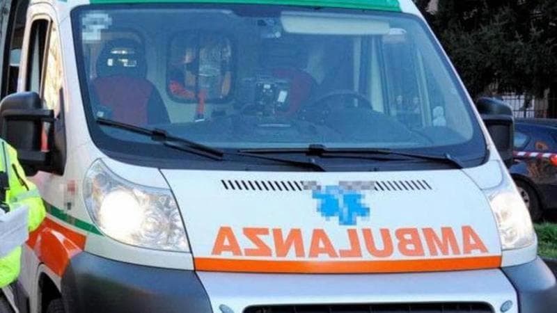 Arezzo, l'operaio Alessandro Guerra muore travolto dalla gru - la ...