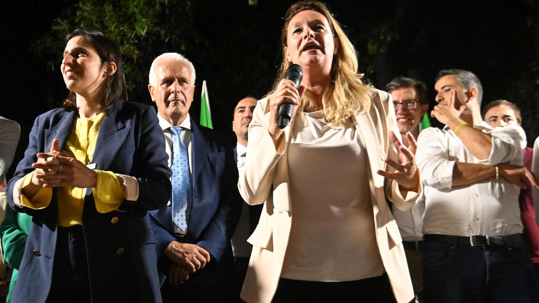 La sindaca di Prato, Bugetti: "Abbiamo bisogno dello Stato" - la Repubblica