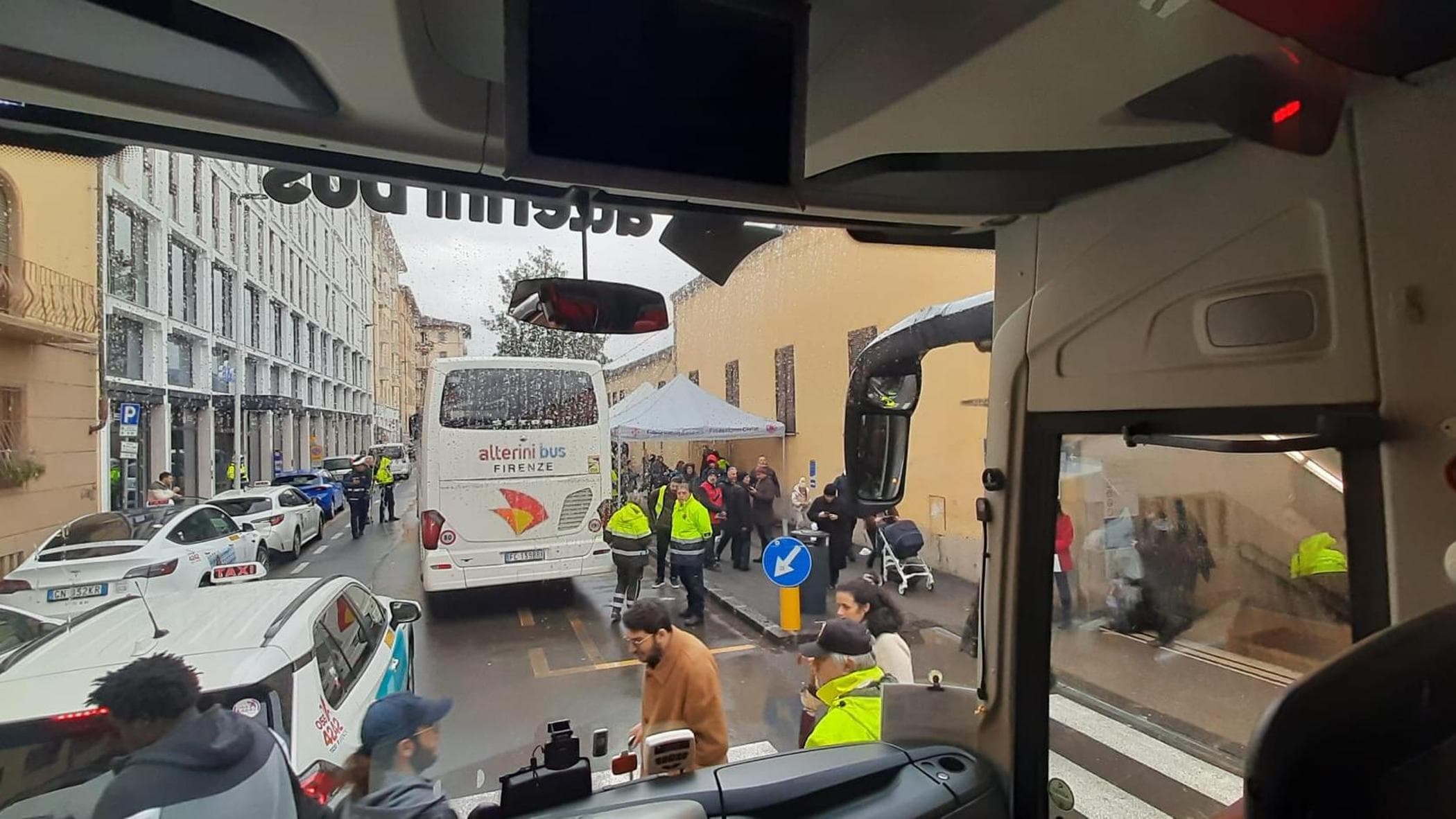 Firenze, Alta Velocità: il lungo giorno dello stop ai treni. Caos ...