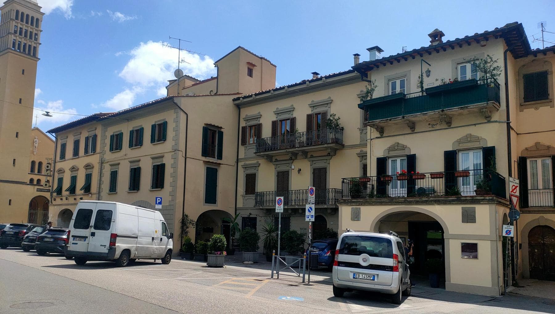 Prato, il racconto della donna alla polizia dopo l'accoltellamento - la ...