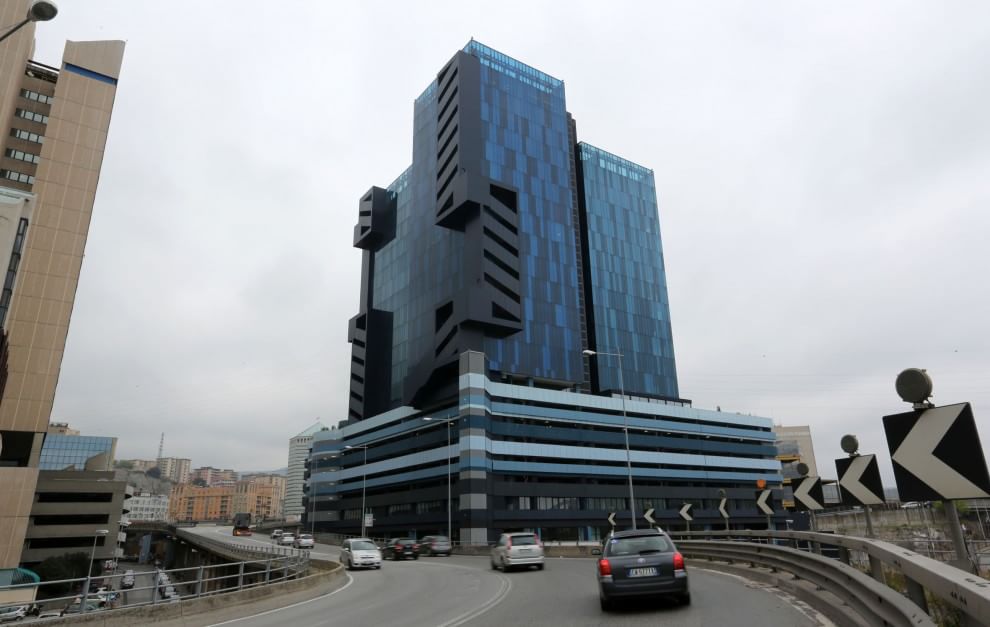 GENOVA | Comparto 2 | 100m 23p | u/c | Page 32 | SkyscraperCity Forum