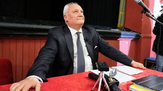 Genova, Crivello in corsa: "Ridiamo un futuro alla città contro il ...