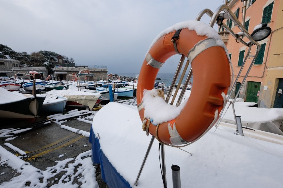Neve a Genova, il levante della città imbiancato - la Repubblica