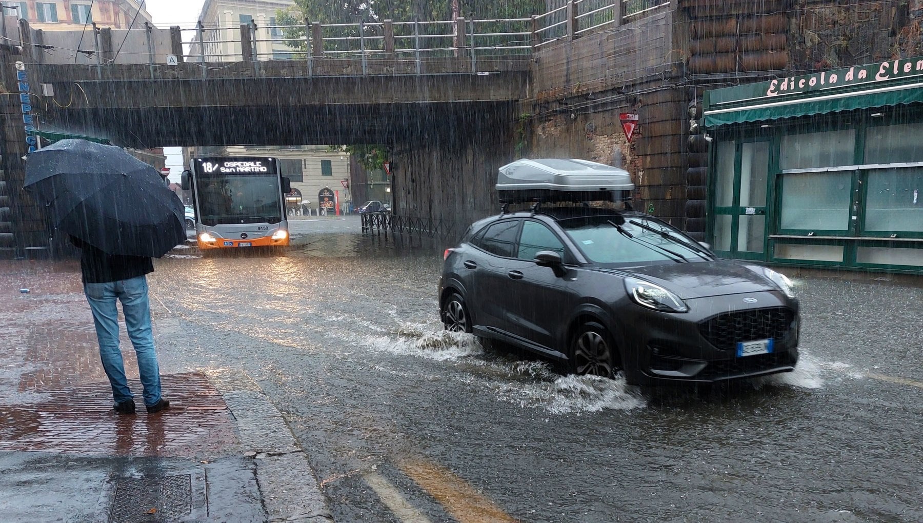 Liguria Allerta Meteo Gialla Prolungata Allagamenti A Genova La