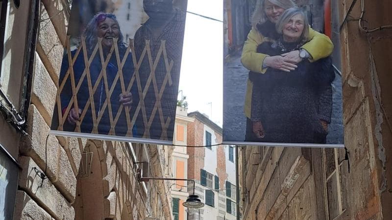 “Noi siamo pace”: l’urlo in foto dal Ghetto di Genova. Gigantografie di ...