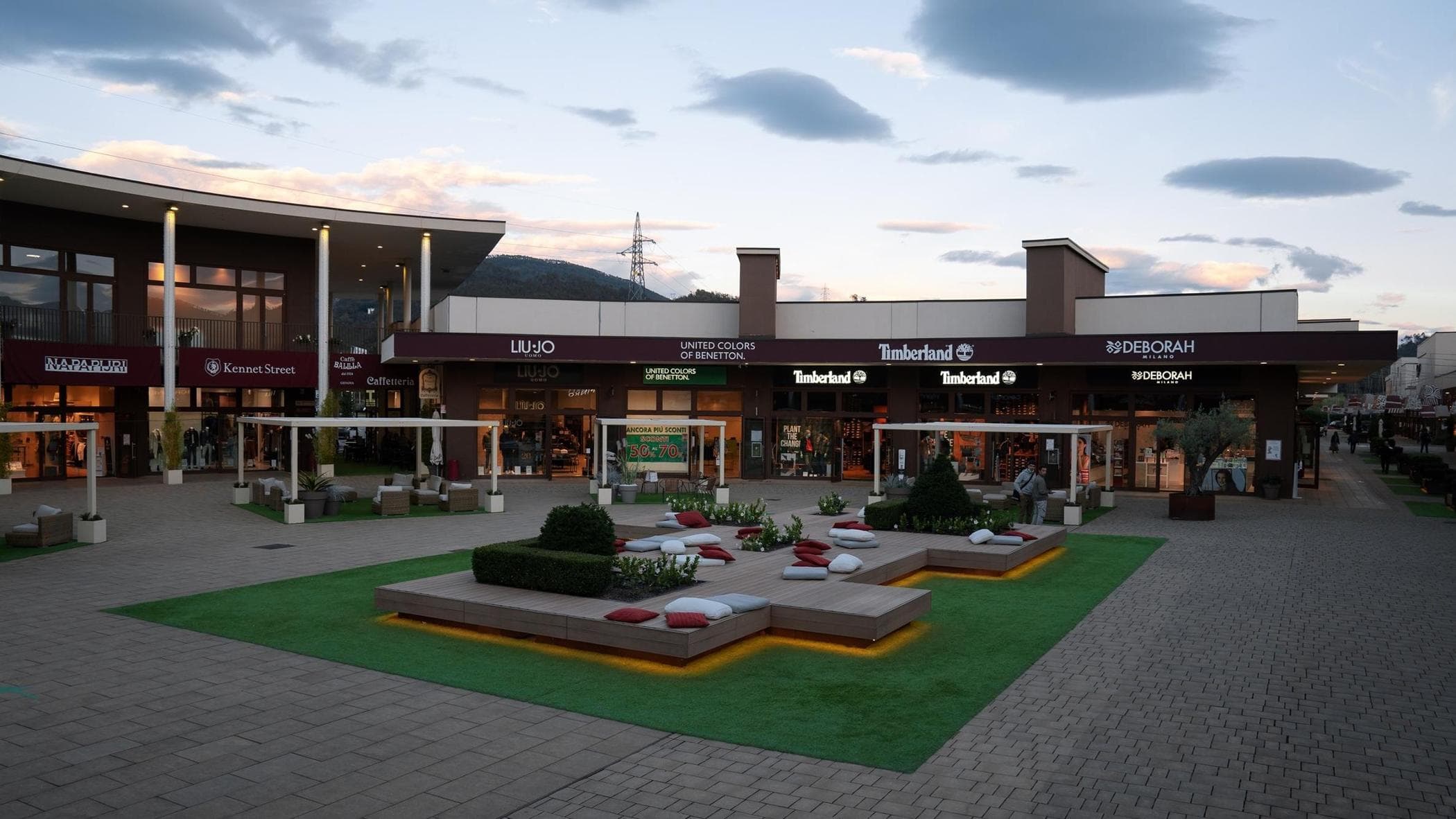 Brugnato 5Terre Outlet Village, nel 2024 in aumento affluenza e ...