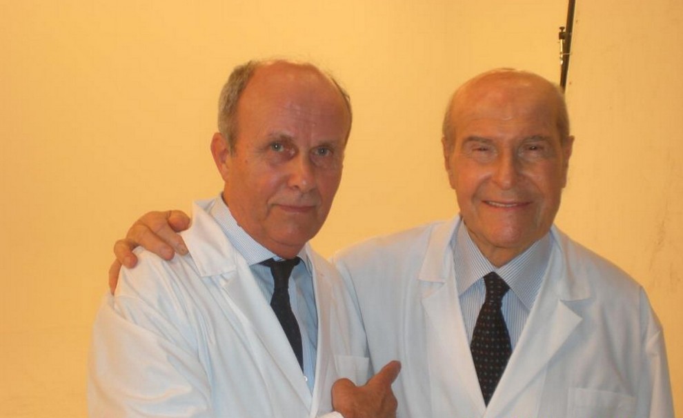 Professione: presenzialista. Ecco il re dei selfie con i vip - la ...