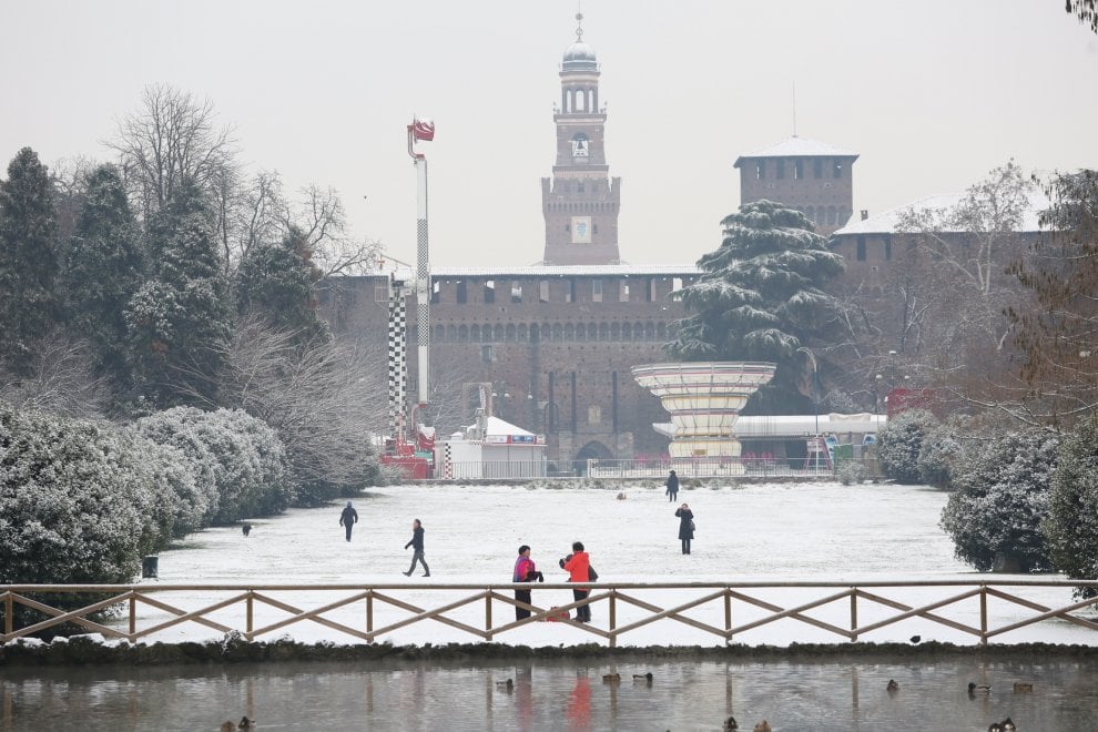Maltempo, Big Snow è arrivata a Milano: ma la neve non provoca disagi ...
