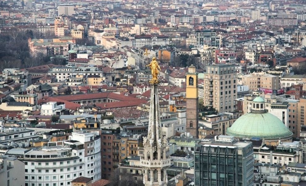 Milano mai vista: lo spettacolo della città negli scatti dall ...