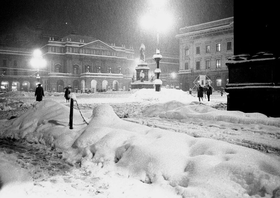 La nevicata del secolo nelle foto d'epoca: a Milano il grande freddo ...