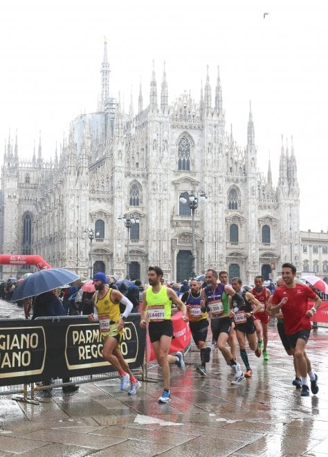 Milano Marathon, in settemila di corsa tra i monumenti. E i campioni ...