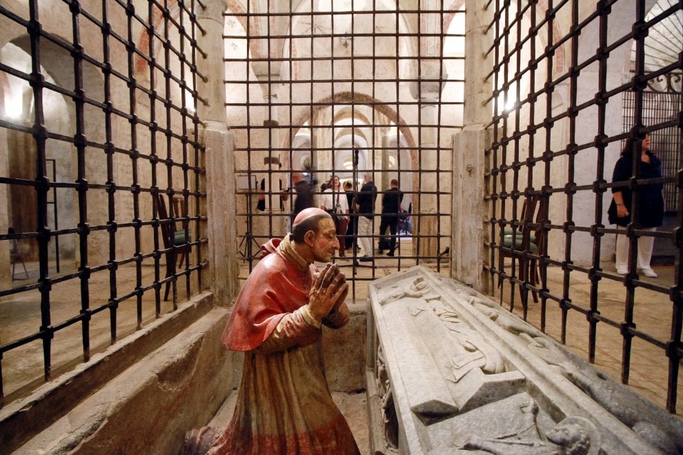 La cripta di San Sepolcro restaurata: svelati affreschi medievali mai ...