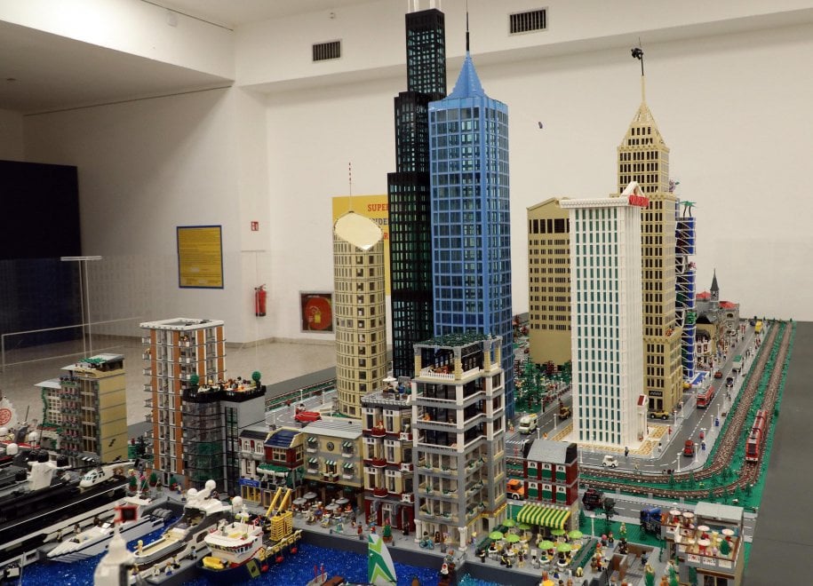 'I Love Lego', un milione di mattoncini colorati per rifare monumenti e ...
