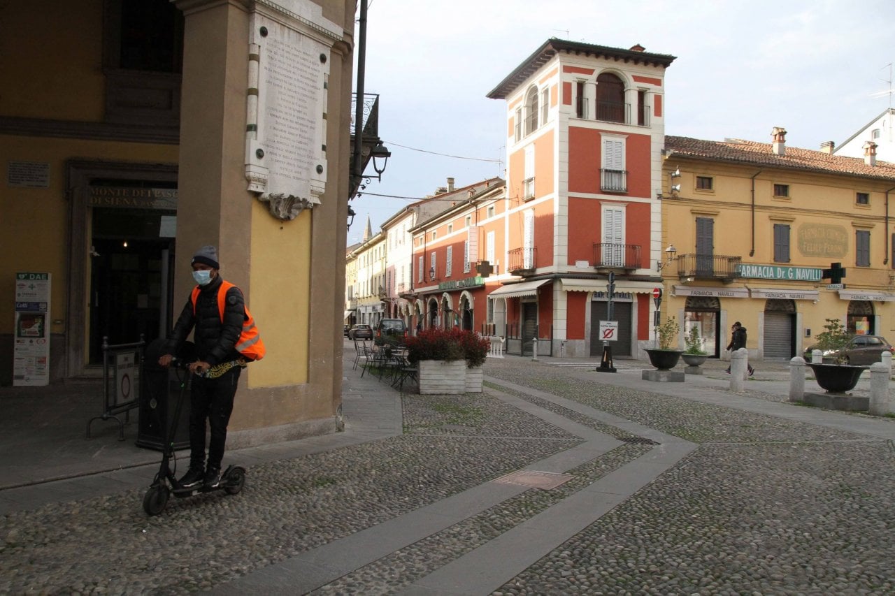 Codogno un anno fa e oggi: il fotoconfronto del luogo simbolo della ...