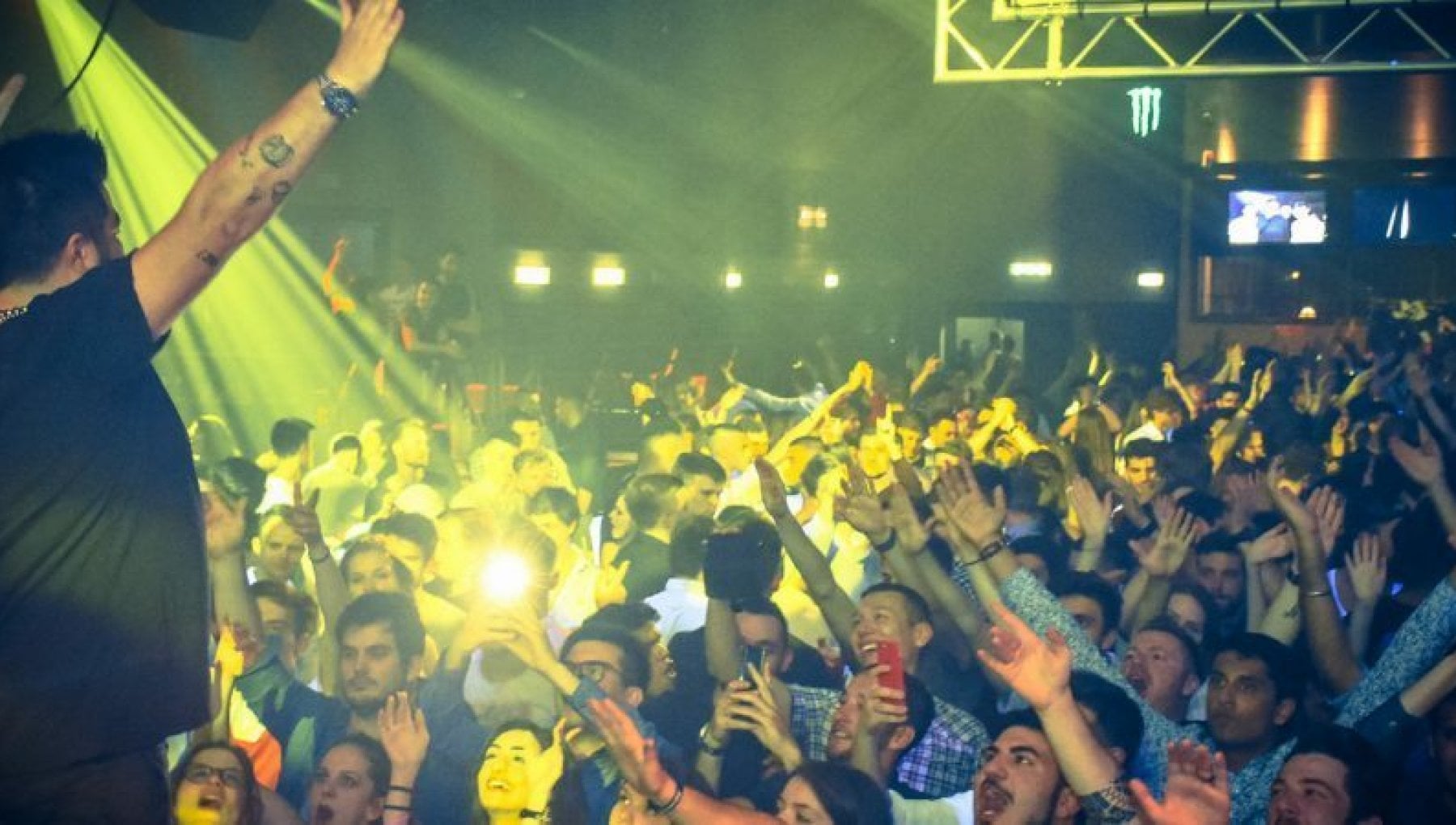 Milano, discoteche e live club ci provano: "Dopo 20 mesi si torna a ...