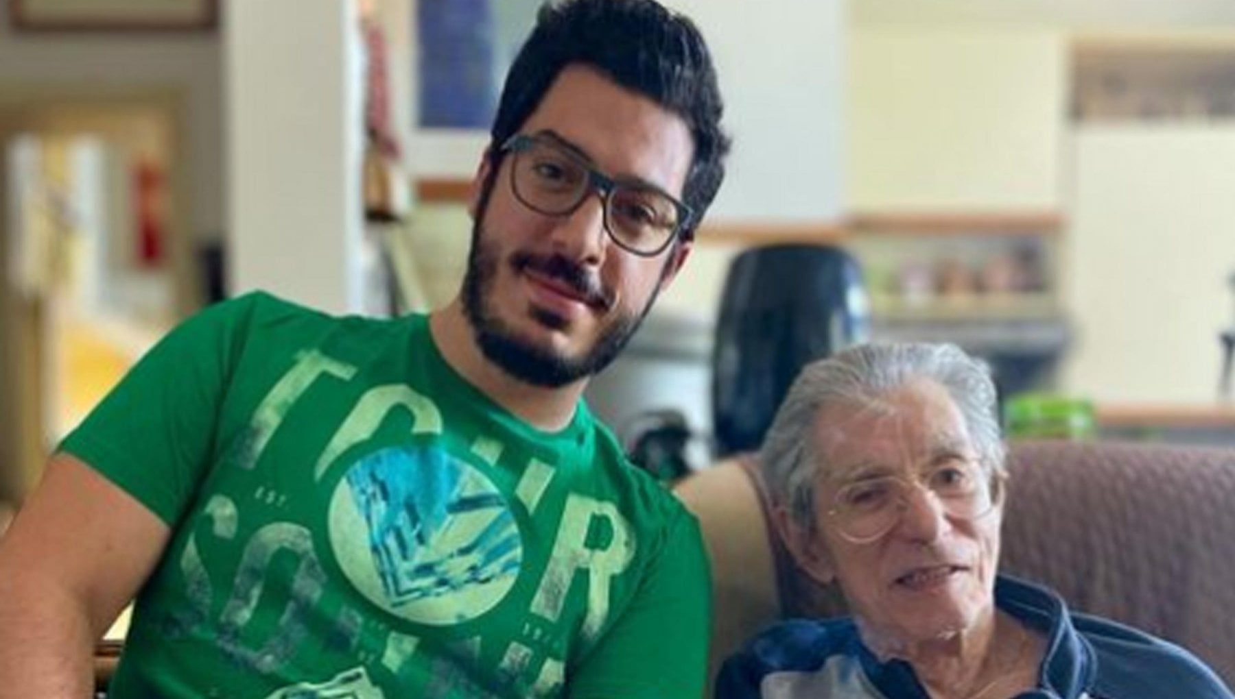 Umberto Bossi compie 81 anni: compleanno a Gemonio con la sua famiglia ...