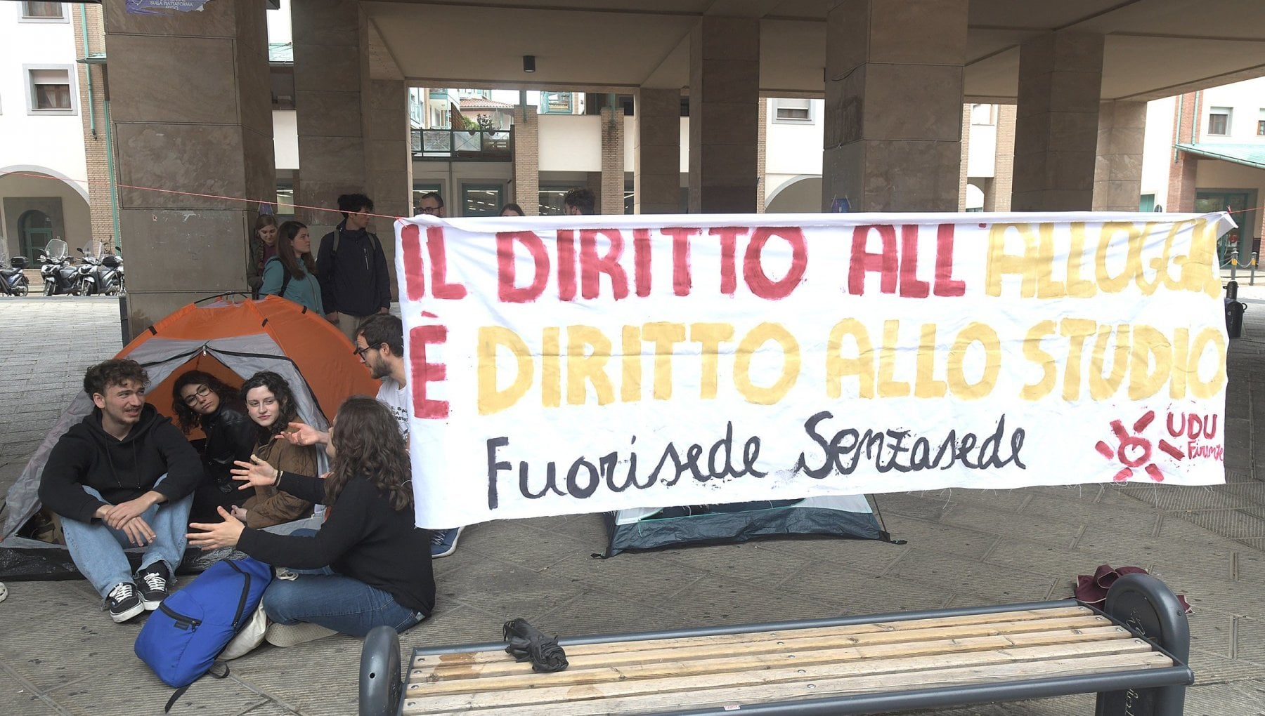 Caro affitti per gli studenti, Sala su Valditara: "Basta essere fedeli ...