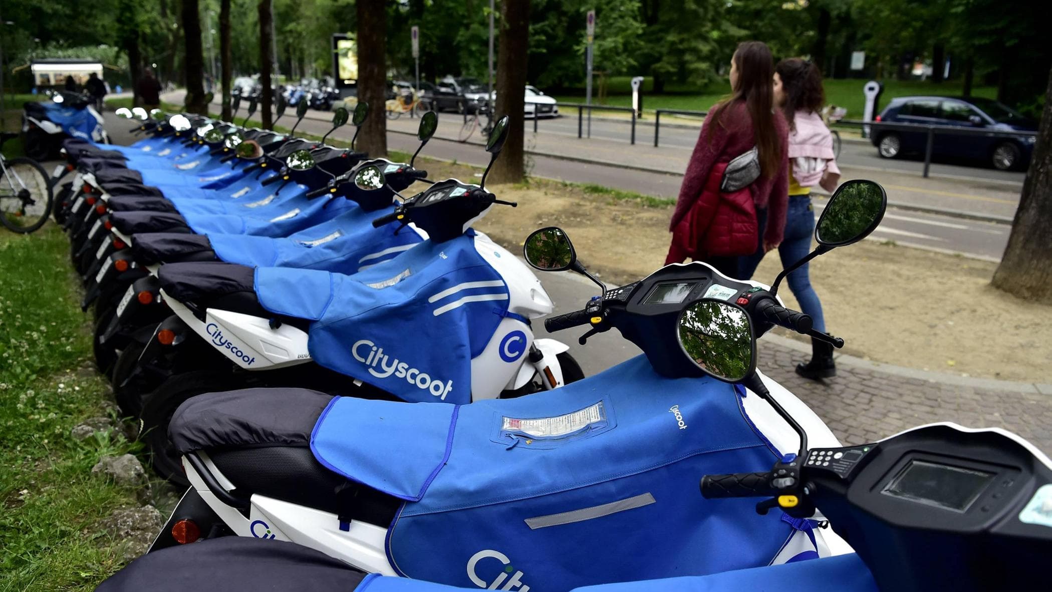 Cityscoot, per le strade di Milano 750 scooter elettrici in sharing da ...
