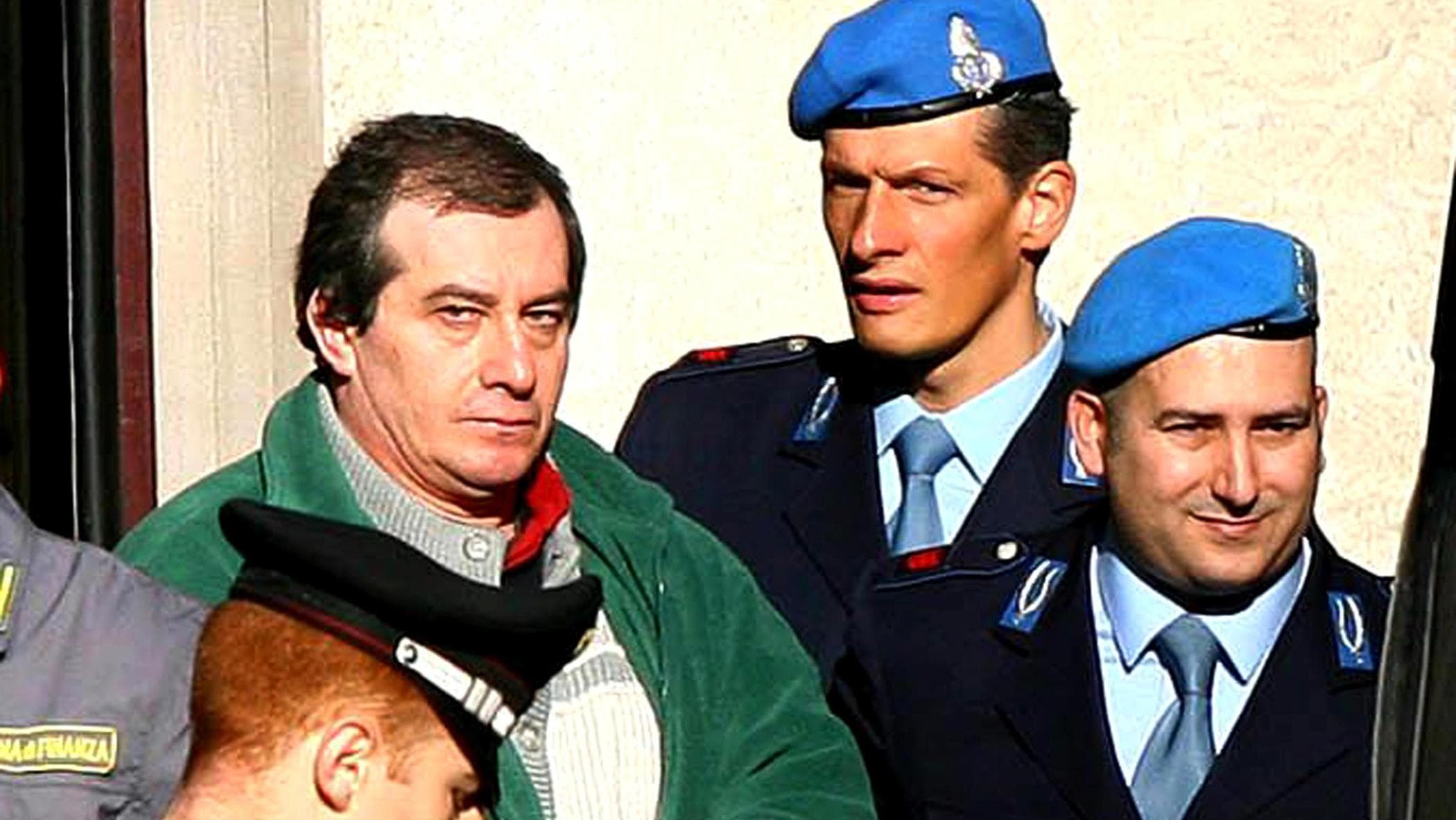 Strage di Erba, la controstoria del processo in 156 pagine: cosa dicono ...