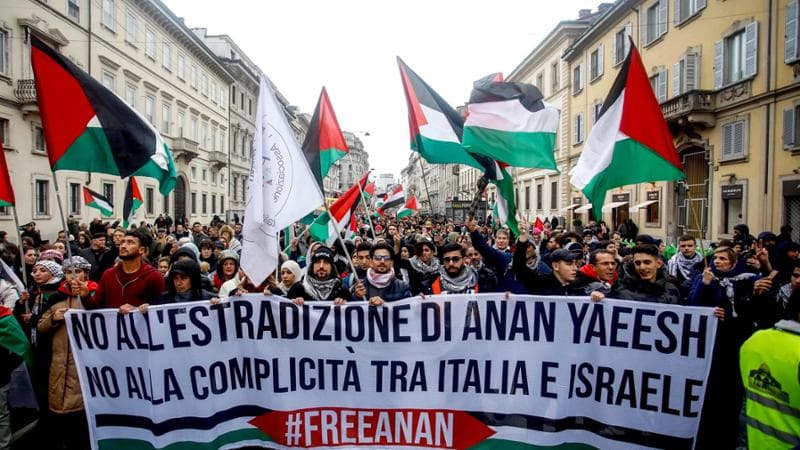 In strada il 22esimo corteo pro Gaza a Milano: mille in marcia da ...