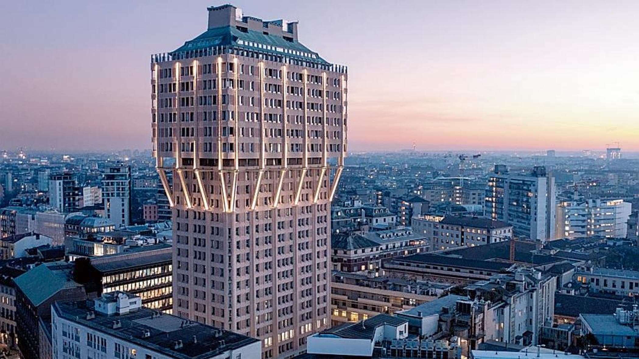 La nuova Torre Velasca sarà un faro brutalista nella notte di Milano ...