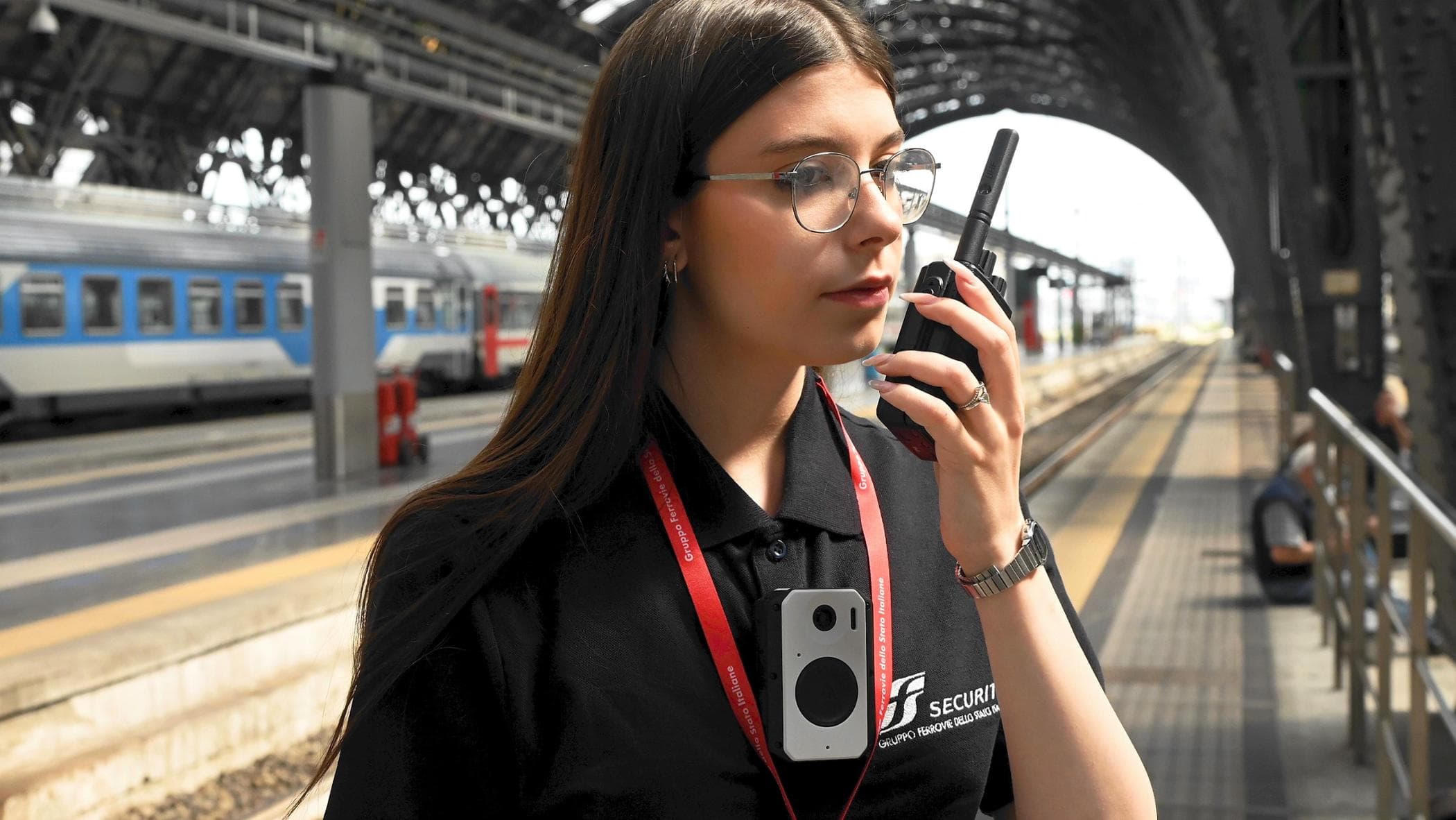 Bodycam anti-aggressioni: la novità per la security sui treni Fs in ...