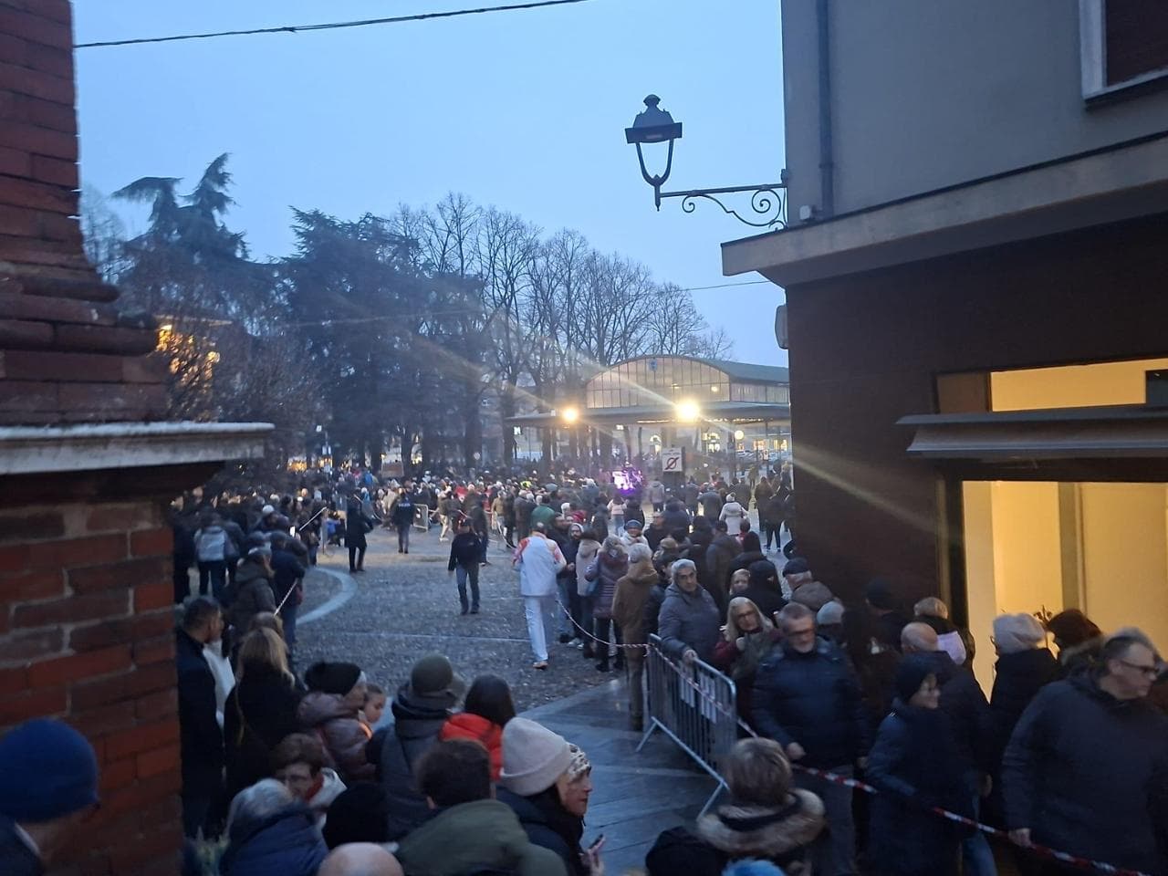 La fiaccola olimpica a Codogno, un tributo a chi ha lottato ai tempi ...