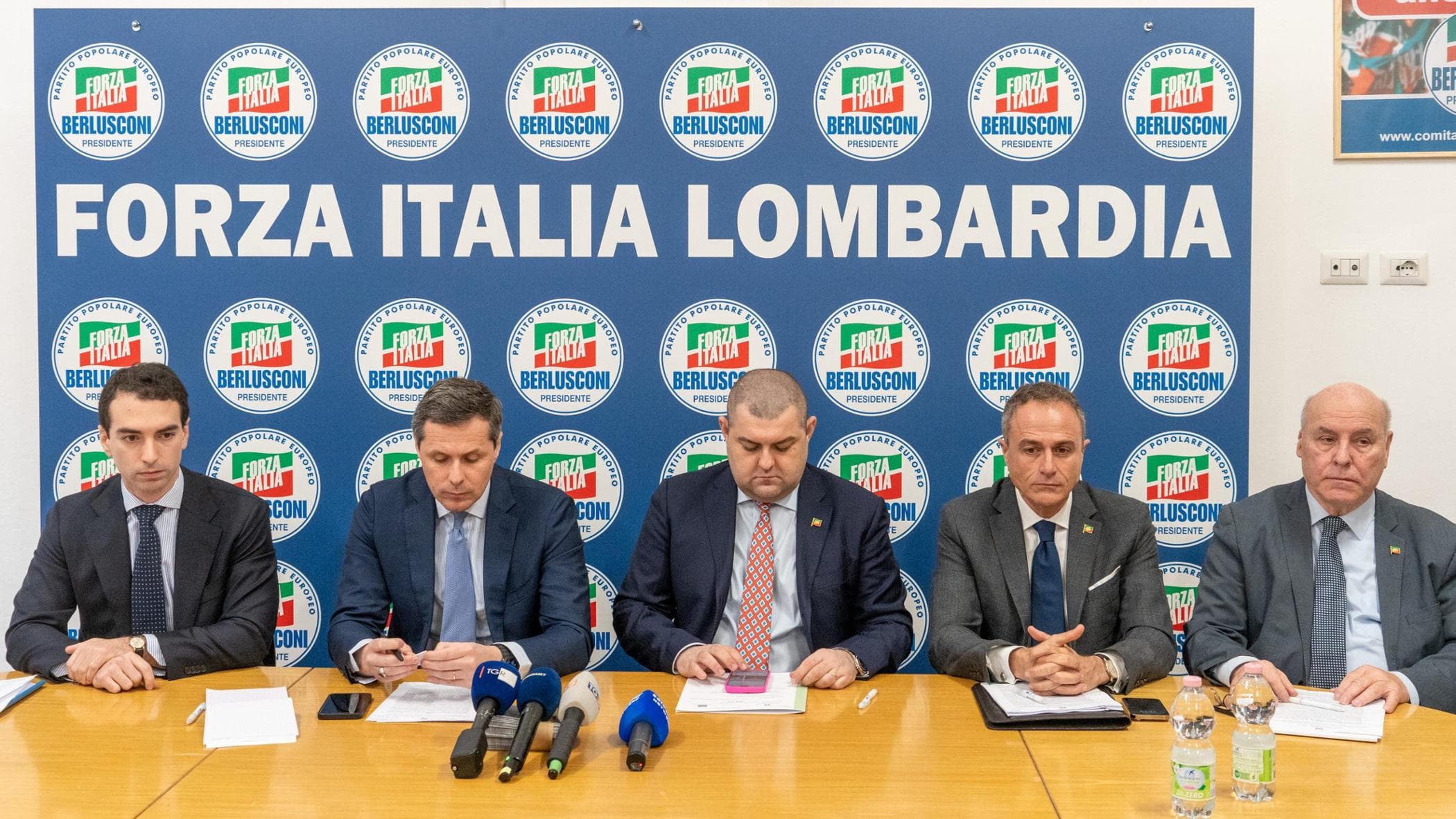 “Qui il partito è dilaniato”. Alta tensione in Forza Italia per la ...