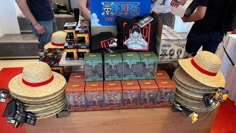 One Piece sbarca alla Mondadori Duomo con un pop-up store: gadget, foto ...
