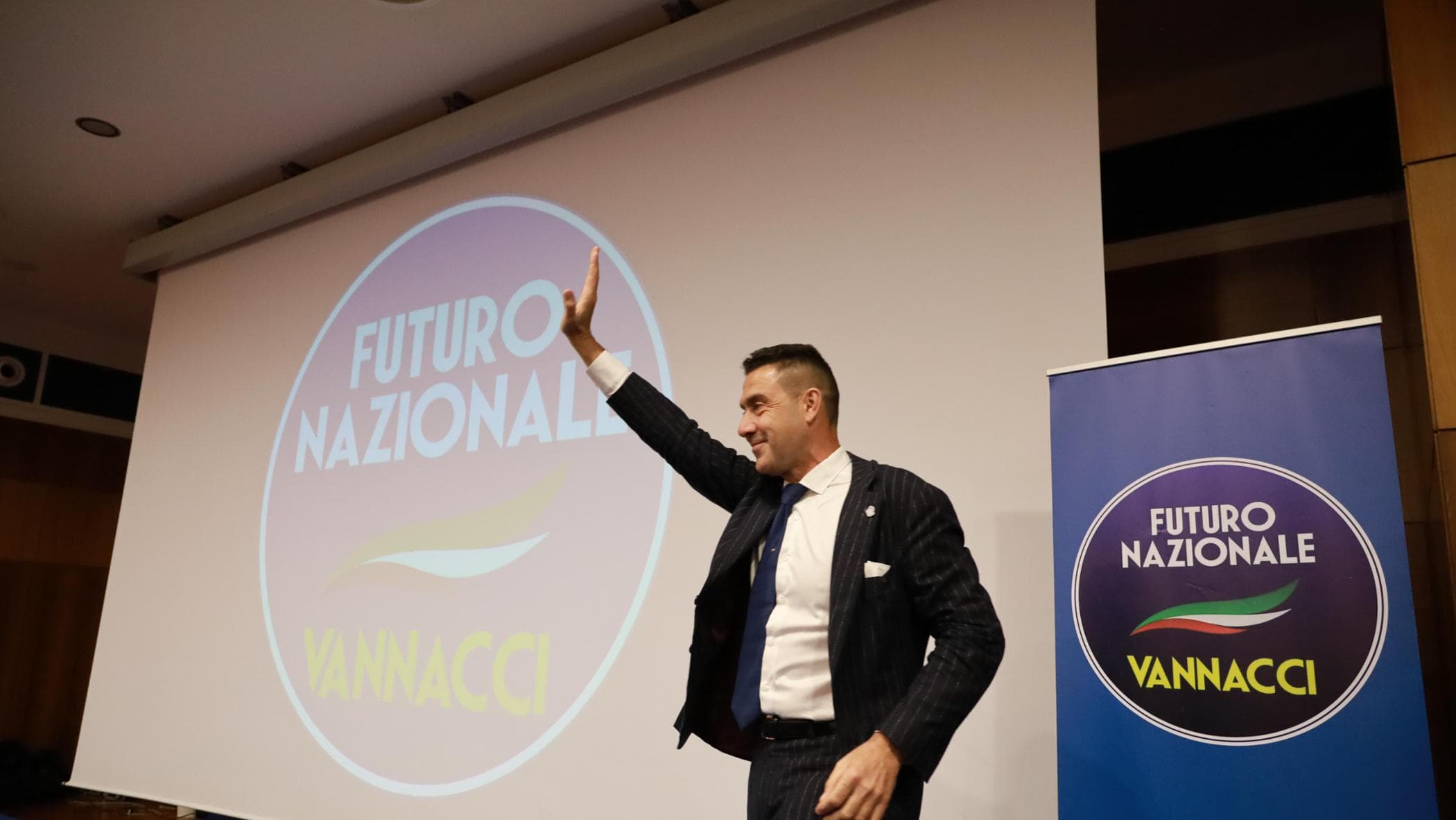 Incognita Vannacci sui ballottaggi, il generale punta Milano: “Avremo ...