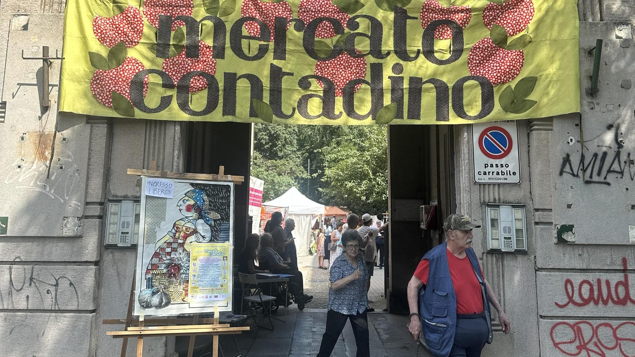 Musica, mercato e pranzo solidale nei cortili delle case popolari ...