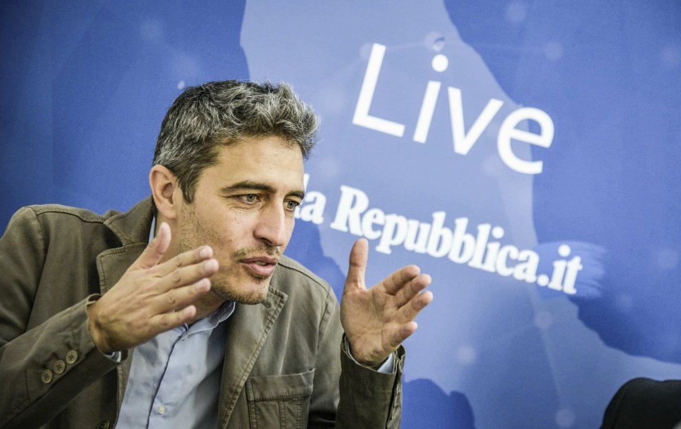 Pif in redazione a Repubblica Napoli, i volti del regista attore - 1 di ...