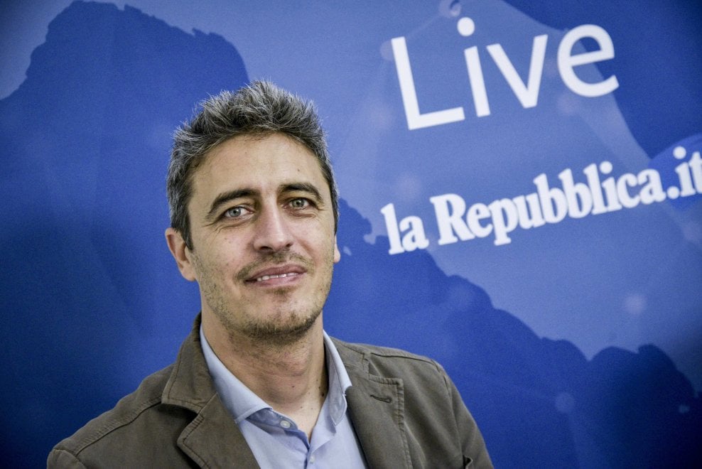 Pif in redazione a Repubblica Napoli, i volti del regista attore - 1 di ...