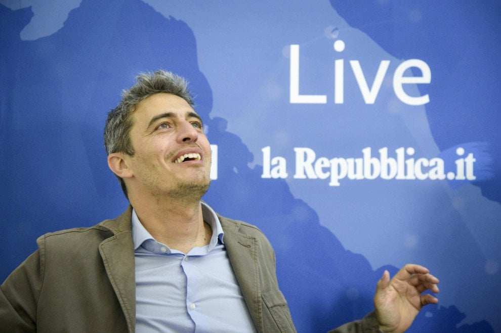 Pif in redazione a Repubblica Napoli, i volti del regista attore - 1 di ...