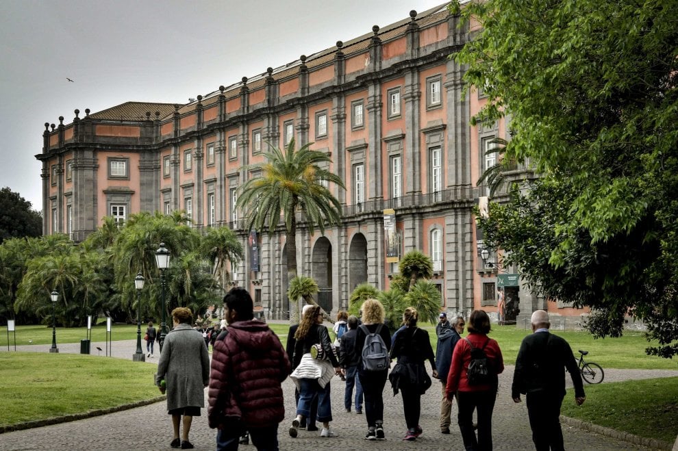 Napoli, file nei musei: boom per Canova e Caravaggio - la Repubblica