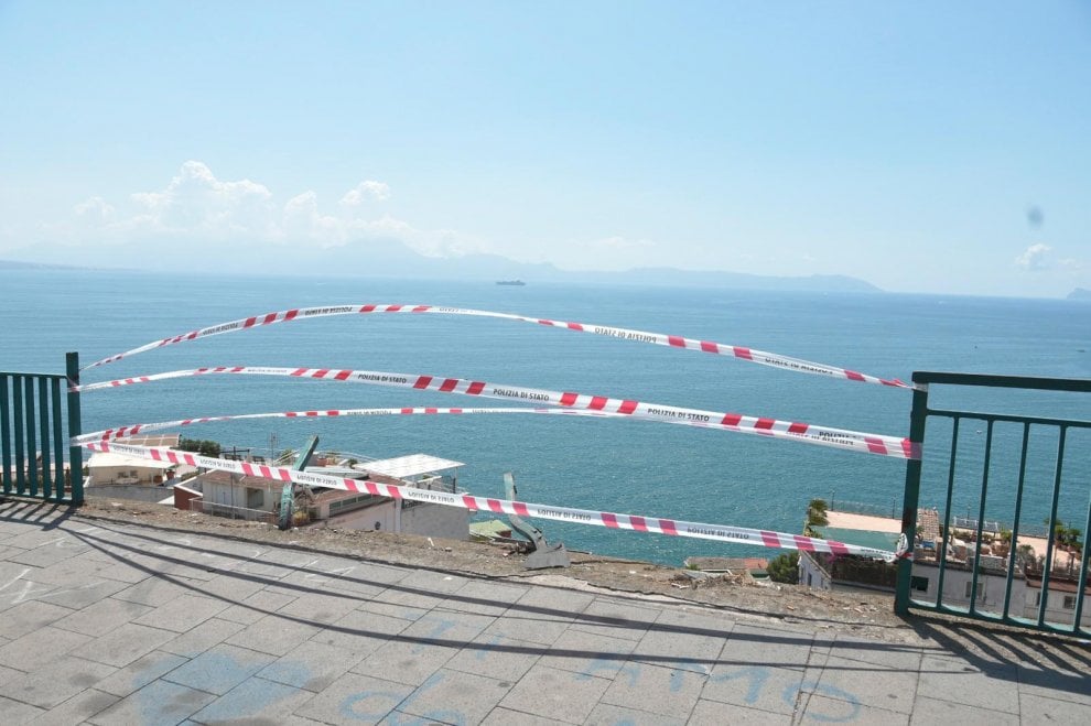 Napoli, via Petrarca, le immagini dell'incidente - la Repubblica