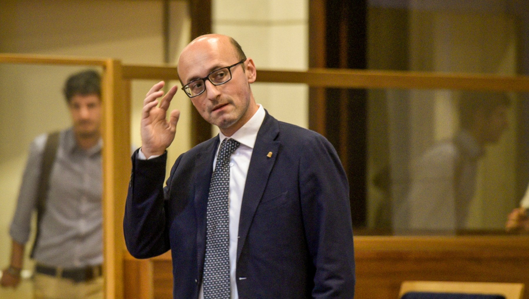 Il capogruppo Pd in regione Campania Mario Casillo fa campagna ...