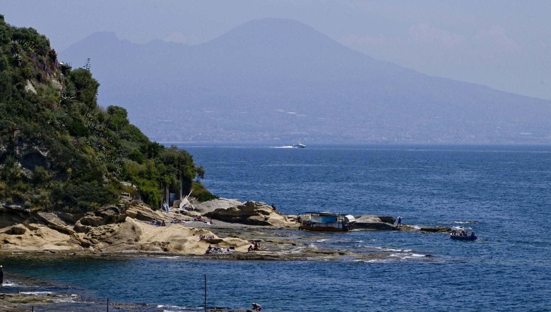 Napoli: da domani la navetta tra Capo Posillipo e Marechiaro - la ...