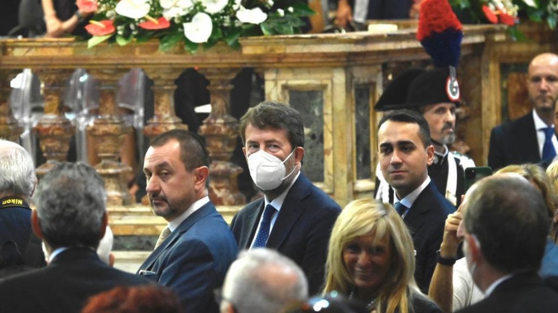 San Gennaro, il sangue si è sciolto. Miracolo avvenuto - la Repubblica