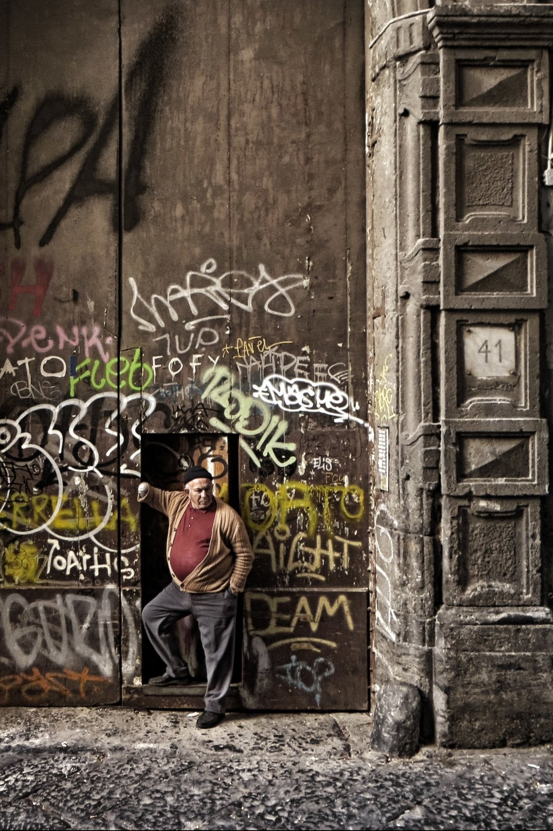 I portoni di Napoli, gli scatti di Flegrea Photo alla Mostra d ...