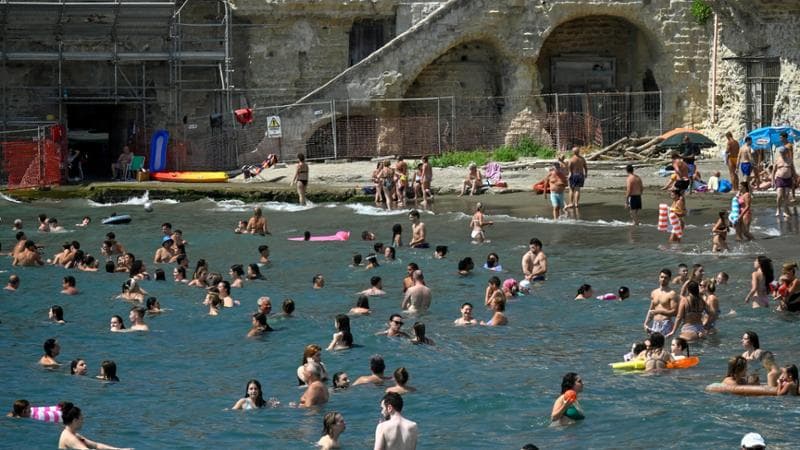 Napoli, il posto sulla spiaggia libera è una scommessa: nuovo ricorso ...