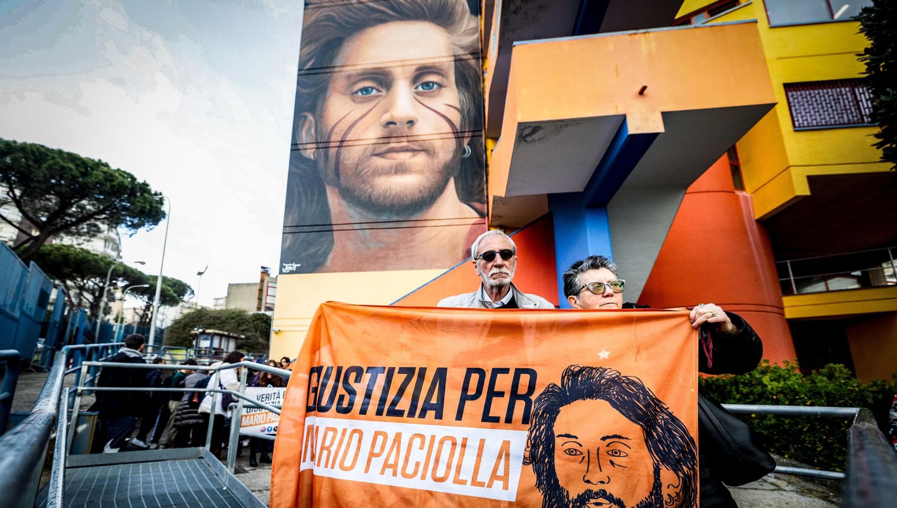 Sit-in per Mario Paciolla, oggi avrebbe compiuto 38 anni: “La verità ...