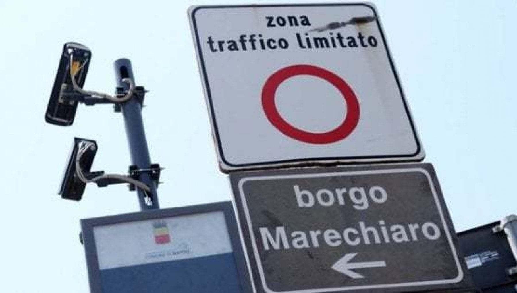 Napoli, Ztl Marechiaro: torna in servizio la navetta 622 di Anm - la ...