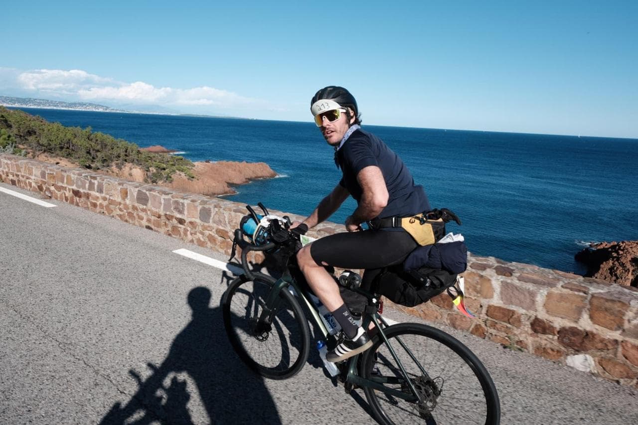 Da Marsiglia a Napoli, l’impresa di 260 ciclisti si conclude in ...