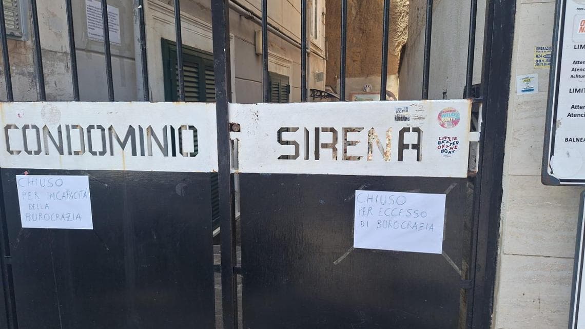 Posillipo, assalto al lido Donn’Anna: “Almeno in seimila, sicurezza a ...