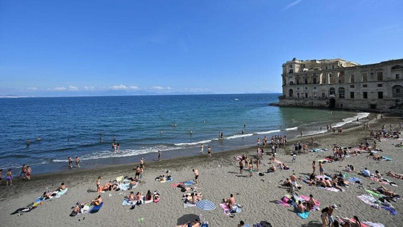 Posillipo, Palazzo Petrucci vince al Tar:riammesso per la spiaggia di ...