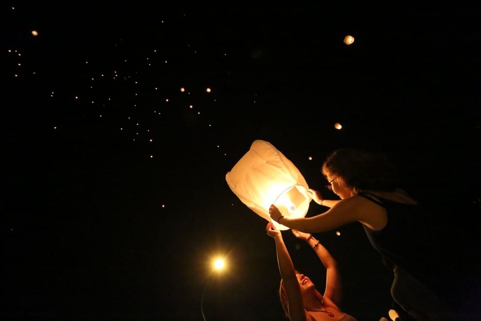 Il festival delle lanterne nel cielo del Foro Italico - la Repubblica